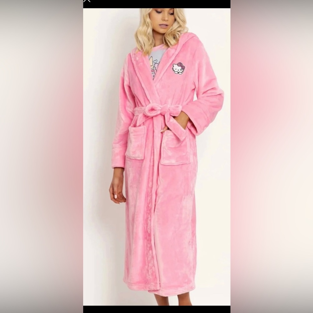 Blackmilk Sanrio Hello Kitty Pink Robe - Gem